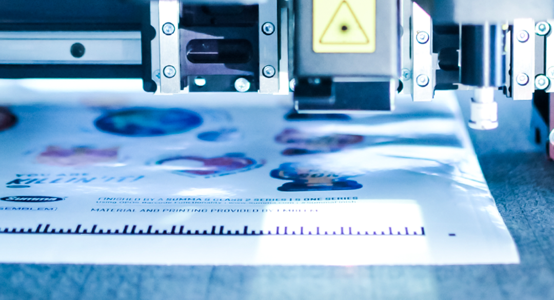 Summa's Barcode Automation in Print/Cut Workflows – Pozitive sign & graphic supplies